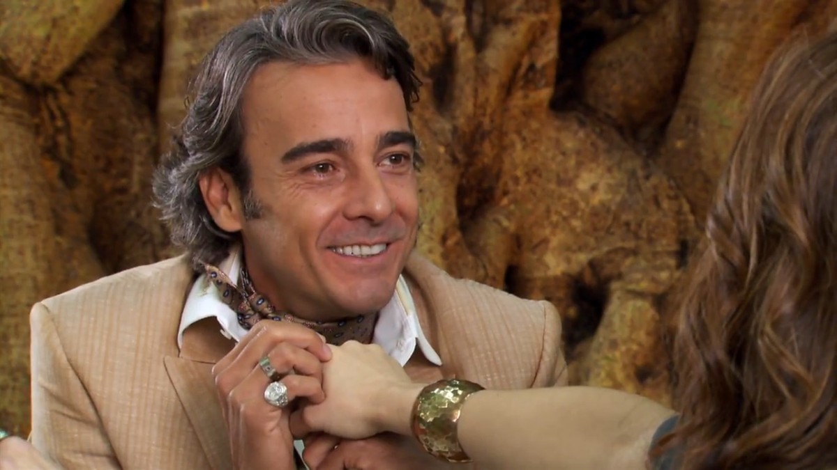 'Ti Ti Ti': Jaqueline aceita trabalhar com Jacques Leclair | vem por aí | Gshow