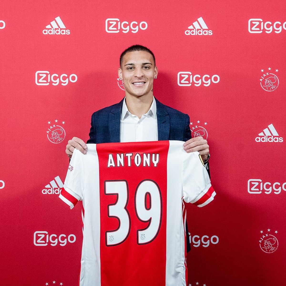 "Não vejo a hora de ajudar o Ajax", diz Antony após primeiro treino no ...