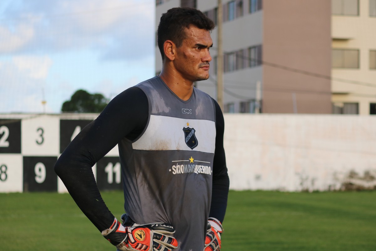 Atlético Gloriense anuncia goleiro Saulo para disputa do Campeonato ...