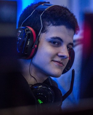 INTZ classifica? Veja com quem você concorda: Kami, Sjokz ou Tixinha