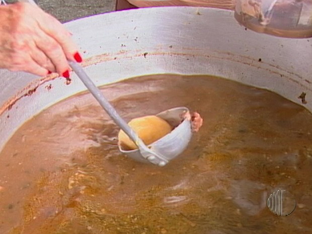 G1 - Afogado é estrela da quermesse da Festa do Divino em Mogi ...