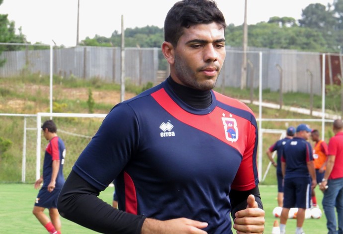 Jovem Gasperin é novidade no treino do Paraná Clube; Murilo é poupado