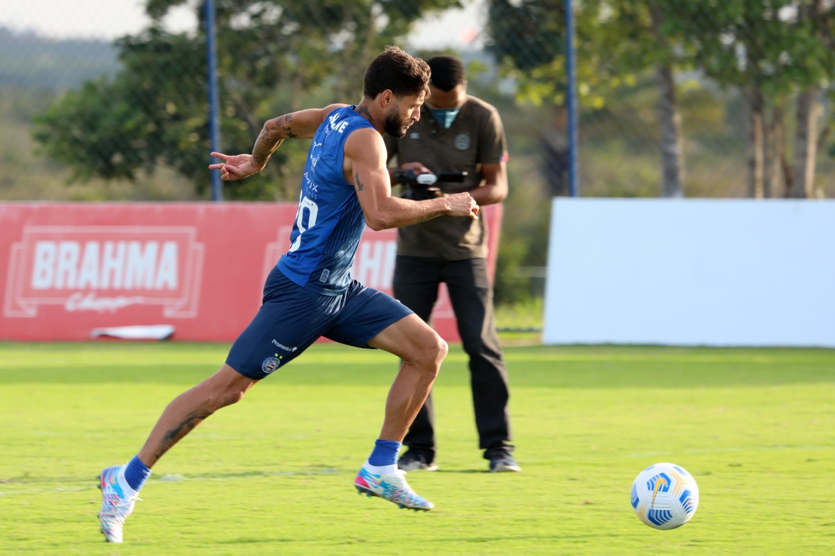 Juninho Capixaba não descarta mudar de posição e atuar como meia, onde ...
