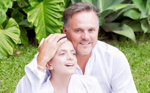 ENTREVISTA: Luc Bouveret, o homem que deu à luz - Revista Crescer ...