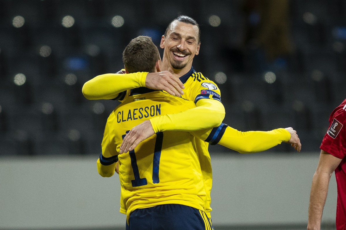 Ibrahimovic volta a jogar pela Suécia depois de quase cinco anos e dá ...