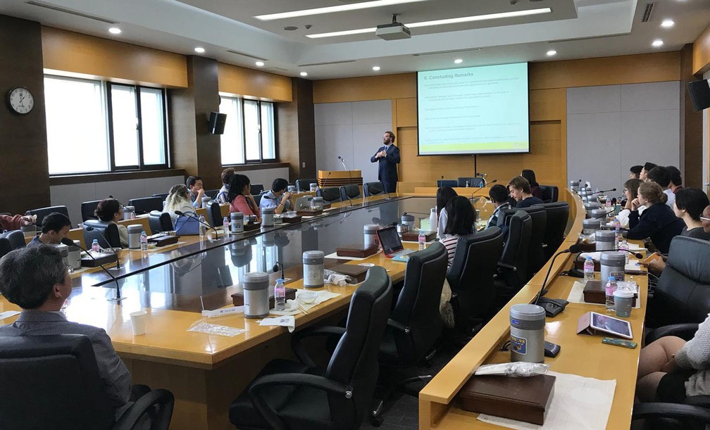 Após morar em quatro países como estudante e estagiário, brasileiro ...