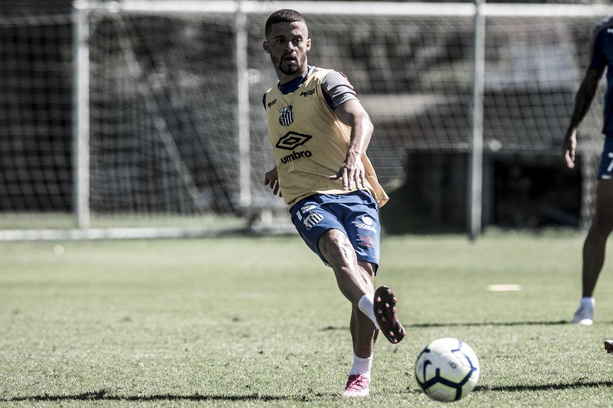 Lucas Venuto despista sobre vaga de titular no Santos e elogia "rival ...