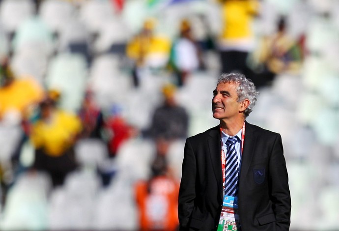 Ex-técnico da França, Domenech critica ''acordo'' irlandês com a Fifa