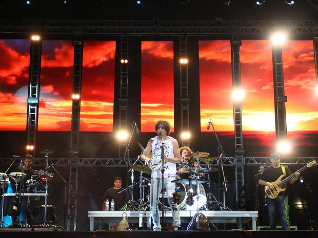 G1 - Sambô faz show em São José e fala sobre sucesso, preconceito e ...