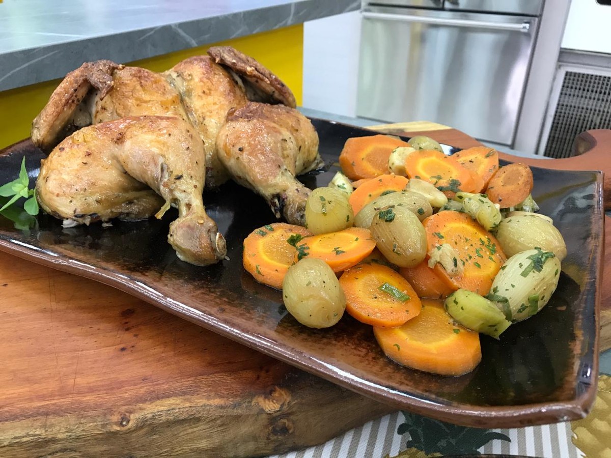 Frango Assado Aberto | Receitas Gshow | Gshow