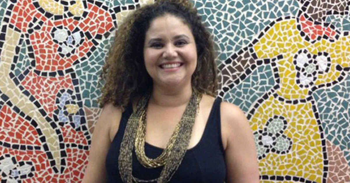 G1 - Cantora Alexandra Nícolas se apresenta no Teatro Arthur Azevedo ...