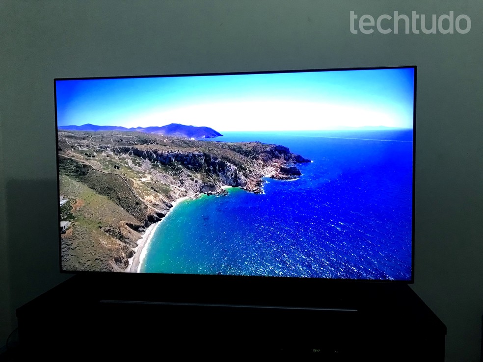 Smart TVs com tela grande são preferidas no Brasil; veja modelos e ...