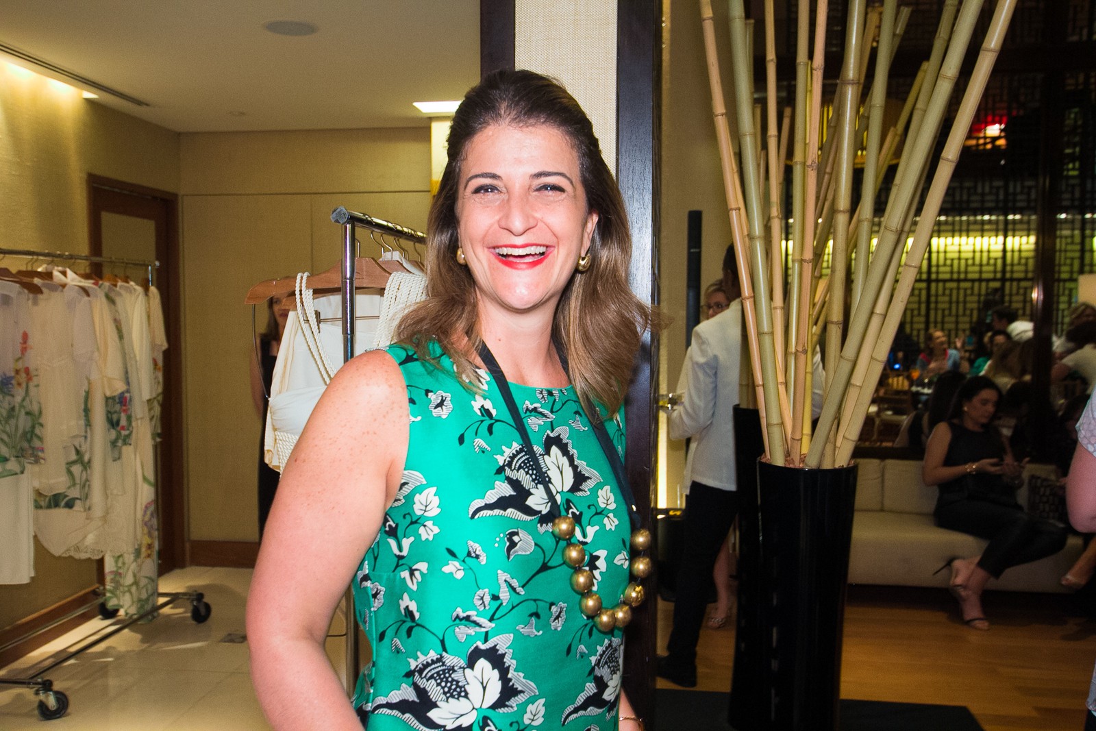 Lenny Niemeyer arma venda beneficente no Iguatemi | Lifestyle | Vogue