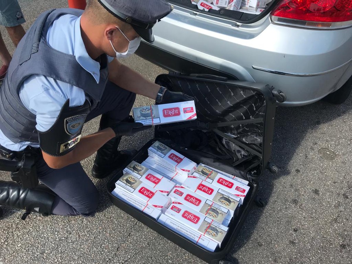 Homem é Preso Por Contrabando Após Ser Flagrado Com Mais De 700 Maços