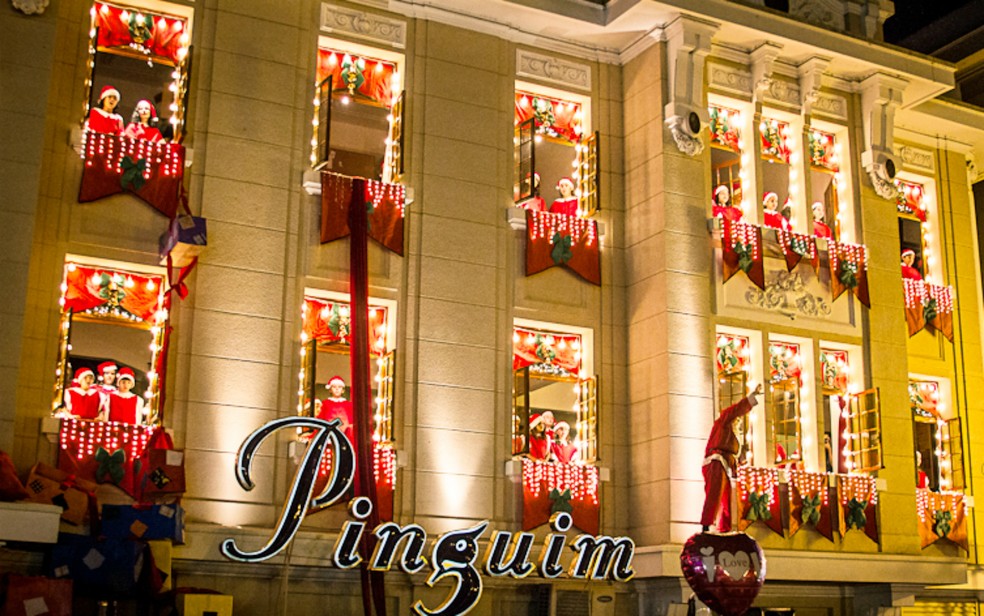 Meninos Cantores da Cia. Minaz se apresentam nas janelas do Pinguim em ...