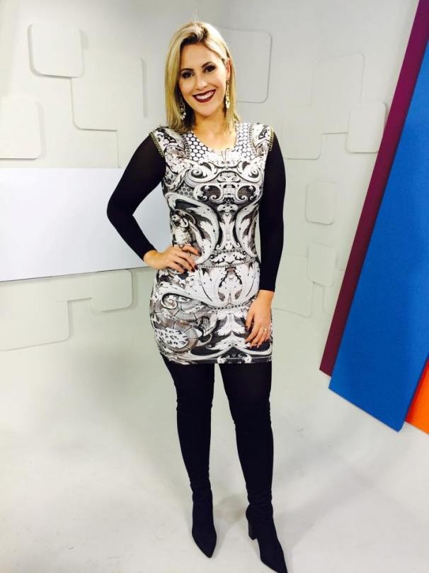 Look da Jessica: apresentadora aposta em bota acima do joelho - GSHOW ...
