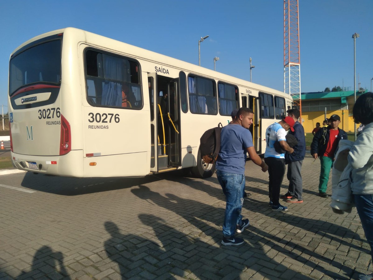 Mulher é Baleada Dentro De ônibus Do Transporte Público Durante Assalto