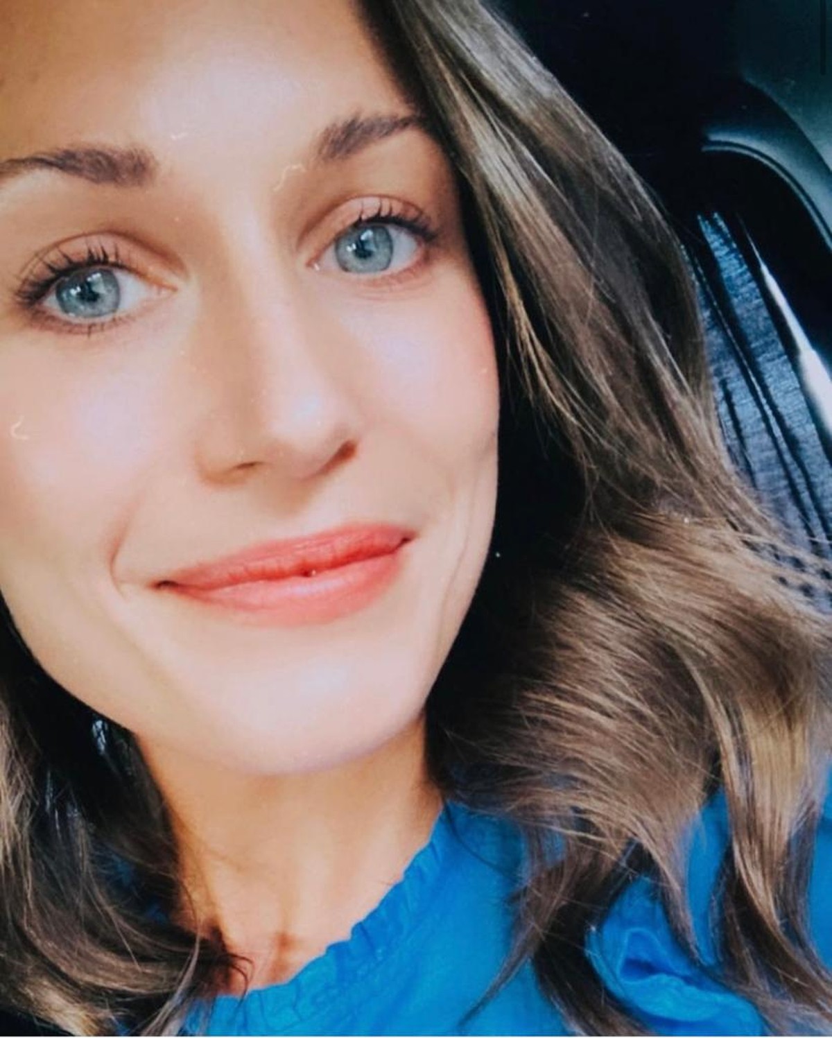 Mulheres na Finlândia fazem campanha em apoio à primeira-ministra e ...