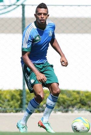 Sem Juninho, William Matheus festeja chance na lateral do Palmeiras ...