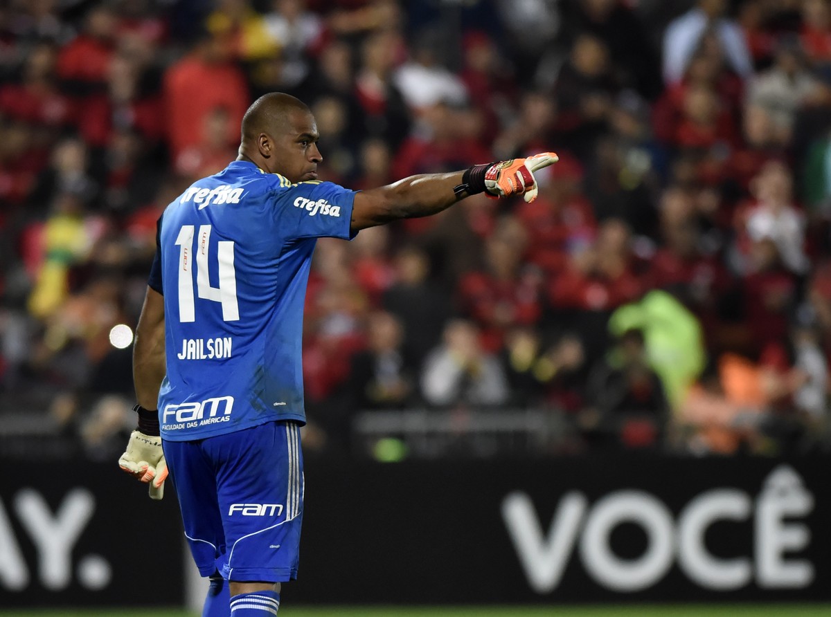 Vai parar de jogar? Que nada! Jailson fala sobre sua recuperação no ...