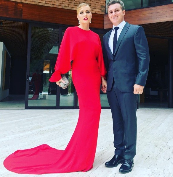 Luciano Huck homenageia Angélica no dia do aniversário de casamento dos ...