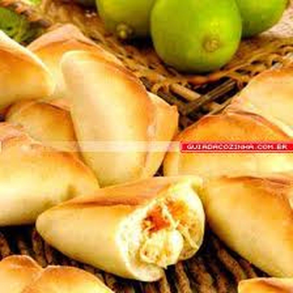 Esfirra de frango | Pães e salgados | Receitas