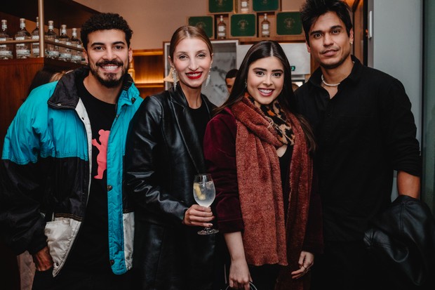 Daniel Rocha e Daniel Rangel vão a pré-lançamento de bar em rooftop de ...