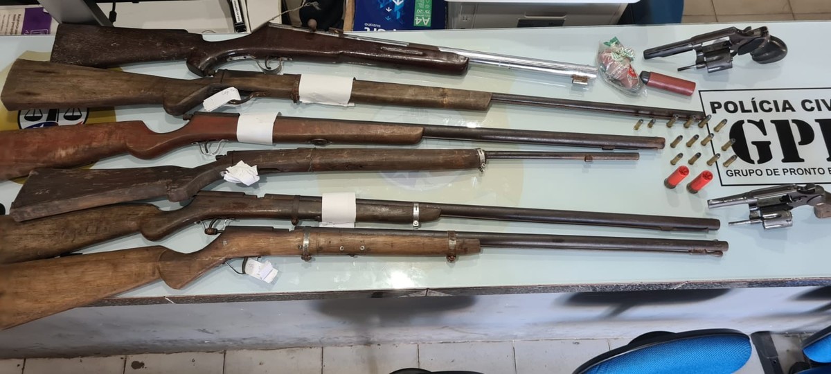 Três Pessoas São Presas Por Tentativa De Homicídio E Oito Armas De Fogo