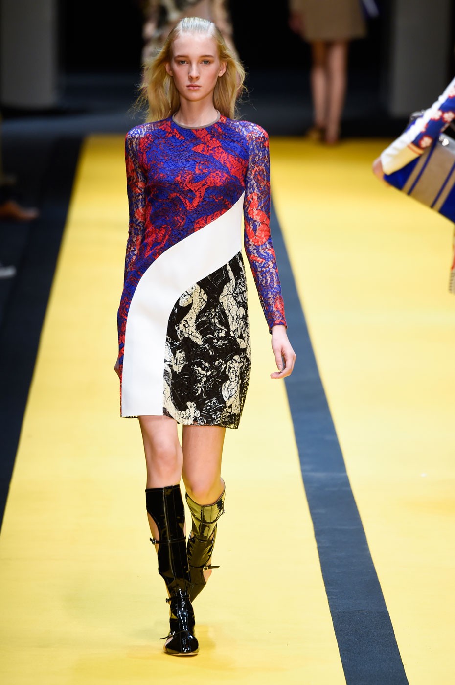 Carven | Paris | Verão 2015 | Desfiles | Vogue