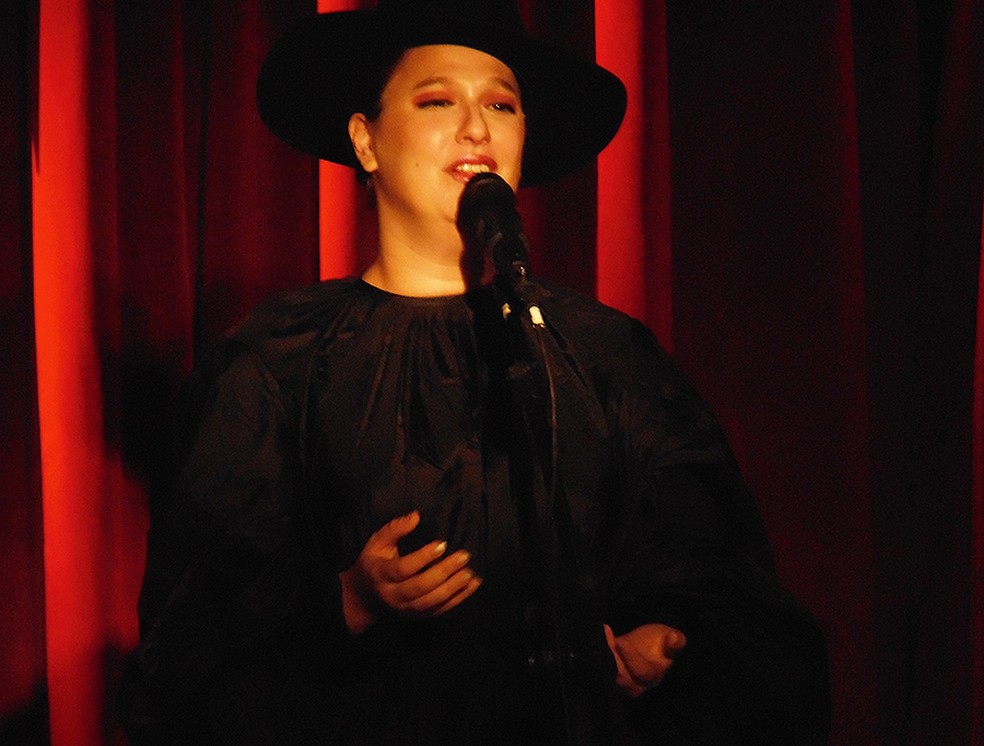 Alice Caymmi mostra que é cantora para ser levada a sério em show em ...