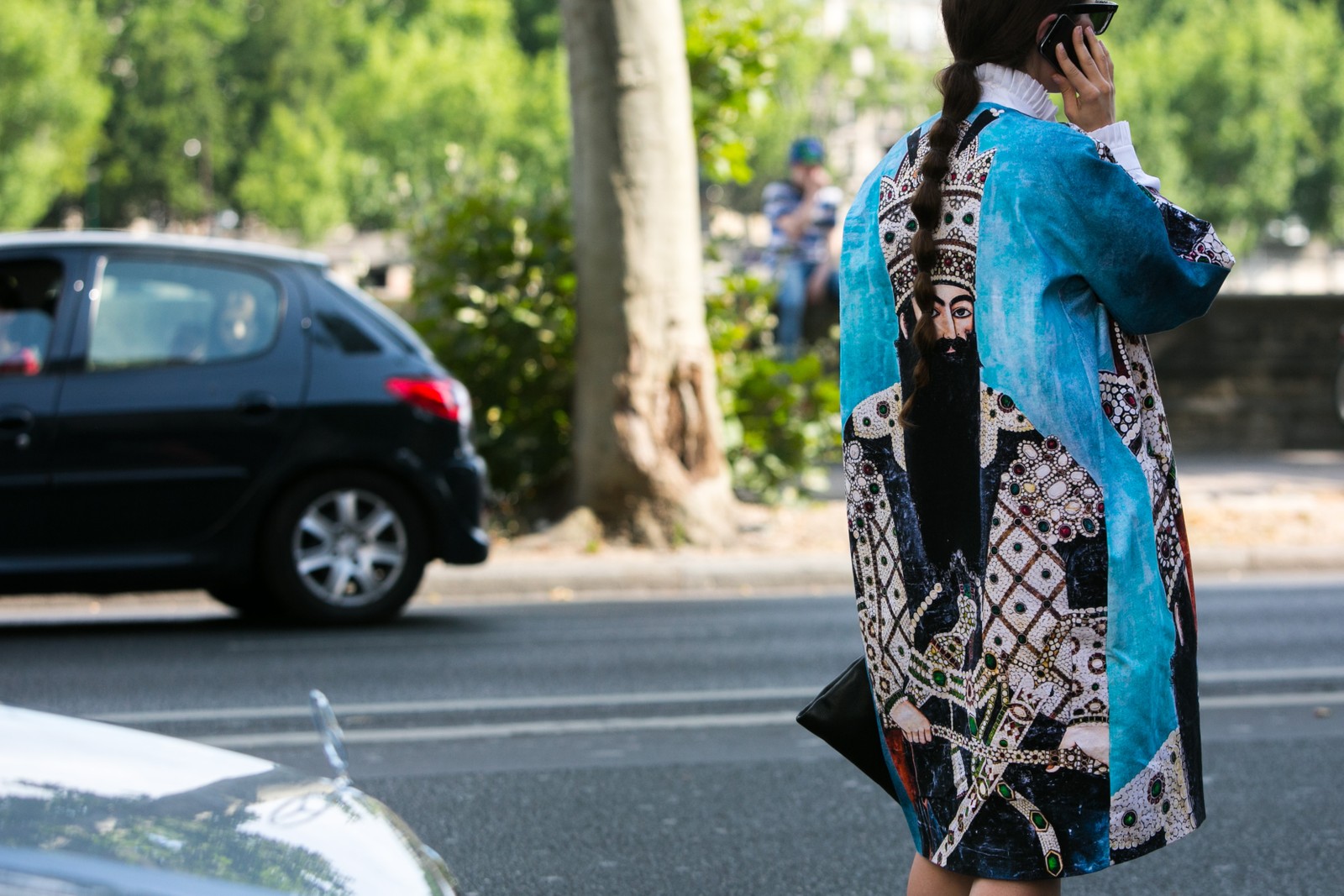 Street style: a ordem é se divertir no fim de semana da couture parisiense | Tendência | Vogue