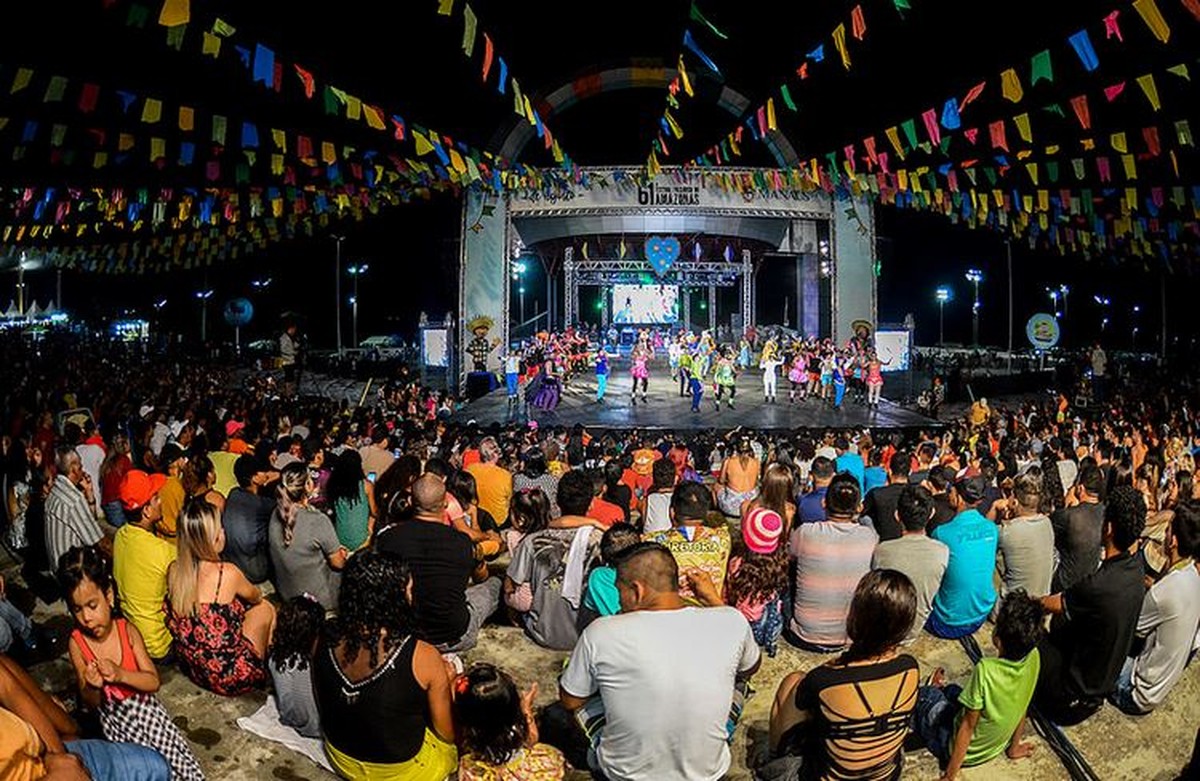 Mais de 30 arraiais e festivais folclóricos devem ocorrer no mês de ...
