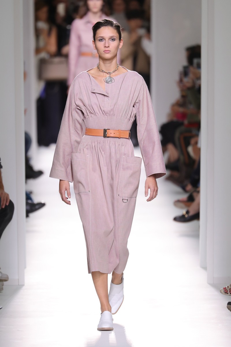 Hermès alia clássico atemporal da marca a desejos do momento | Desfiles ...