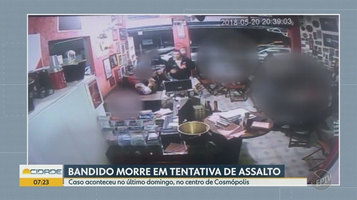 Câmera Flagra Momento Em Que Policial Reage A Tentativa De Roubo E