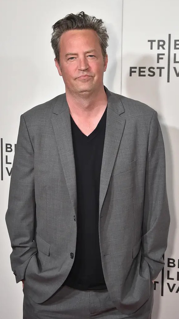 O relato de Matthew Perry sobre sua luta contra as drogas | Webstories ...