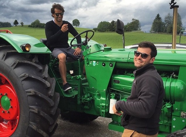 Felipe Nasr aproveita folga com pescaria e passeio de trator na Áustria Felipe Nasr aproveita folga com pescaria e passeio de trator na Áustria