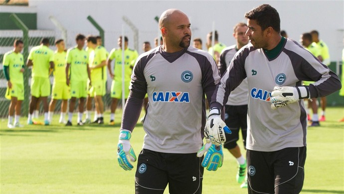 Estreante, Márcio admite ansiedade e aprova esquema ofensivo do Goiás