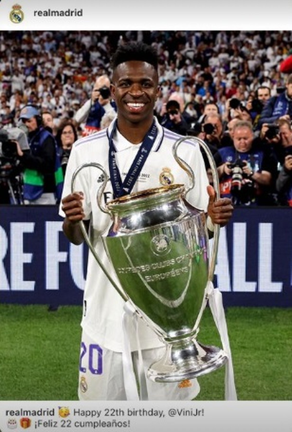 Vini Jr completa 22 anos e recebe parabéns do Real Madrid e de ...