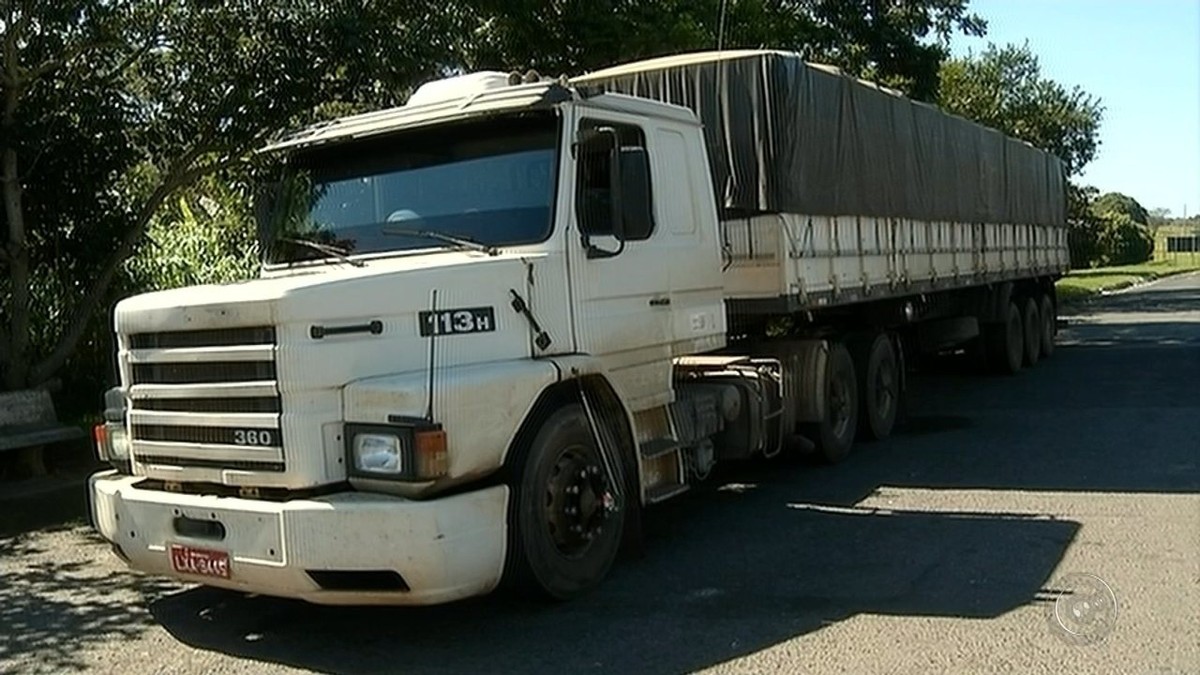 Caminhoneiro é Preso Em Cândido Mota Com 76 Kg De Cocaína Escondidos Na