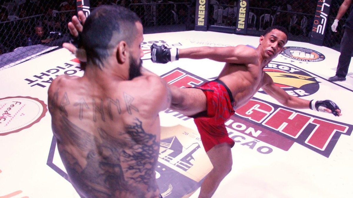 Com "Vem Tranquilo" em ação e lutadores do UFC na plateia, JF Fight ...