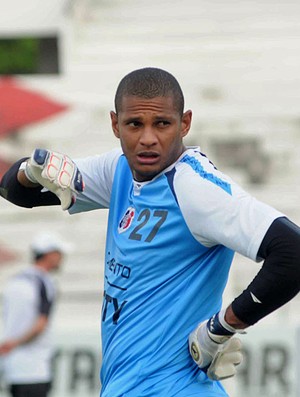 Tiago Cardoso pede à torcida crédito para zagueiros do Santa Cruz ...