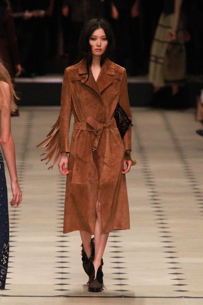 Burberry Prorsum | Londres | Inverno 2016 | Desfiles | Vogue