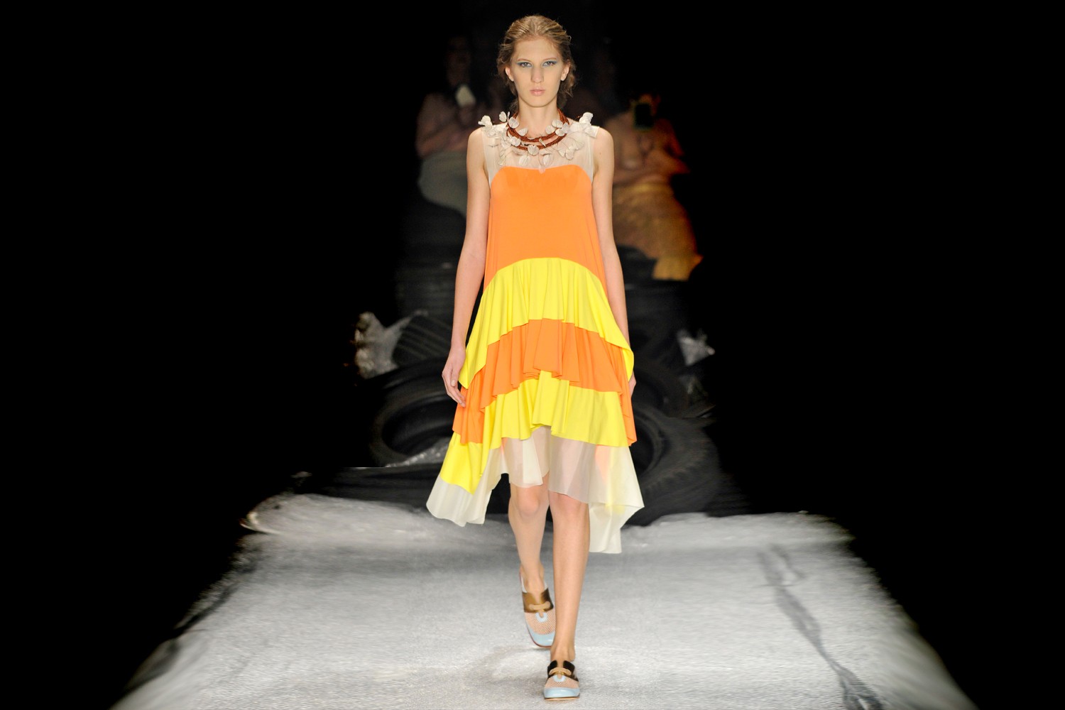 Grafismos são tendência certa para o verão 2016 | Tendência | Vogue