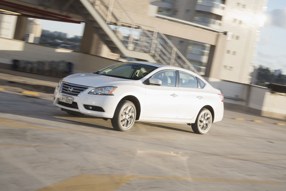 Comparativo: Ford Focus Fastback x Nissan Sentra | Testes | autoesporte