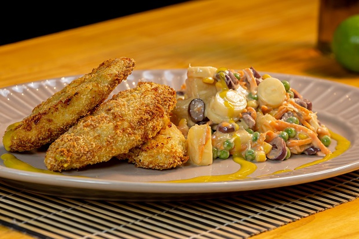 Filezinho de frango empanado na air fryer e salpicão | Receitas Sadia | Receitas