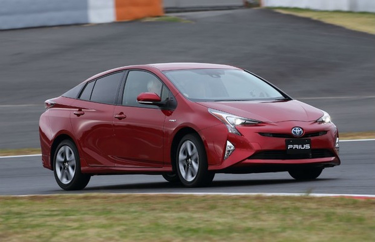 Aceleramos o novo Toyota Prius | Testes | autoesporte