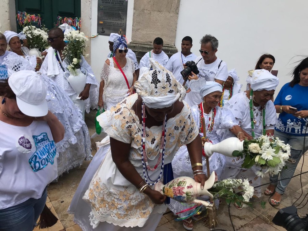 FOTOS: Lavagem do Bonfim reúne católicos, povo de santo e turistas em ...