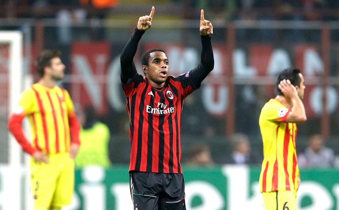 No duelo das duplas, Kaká e Robinho ofuscam Messi e Neymar em Milão ...