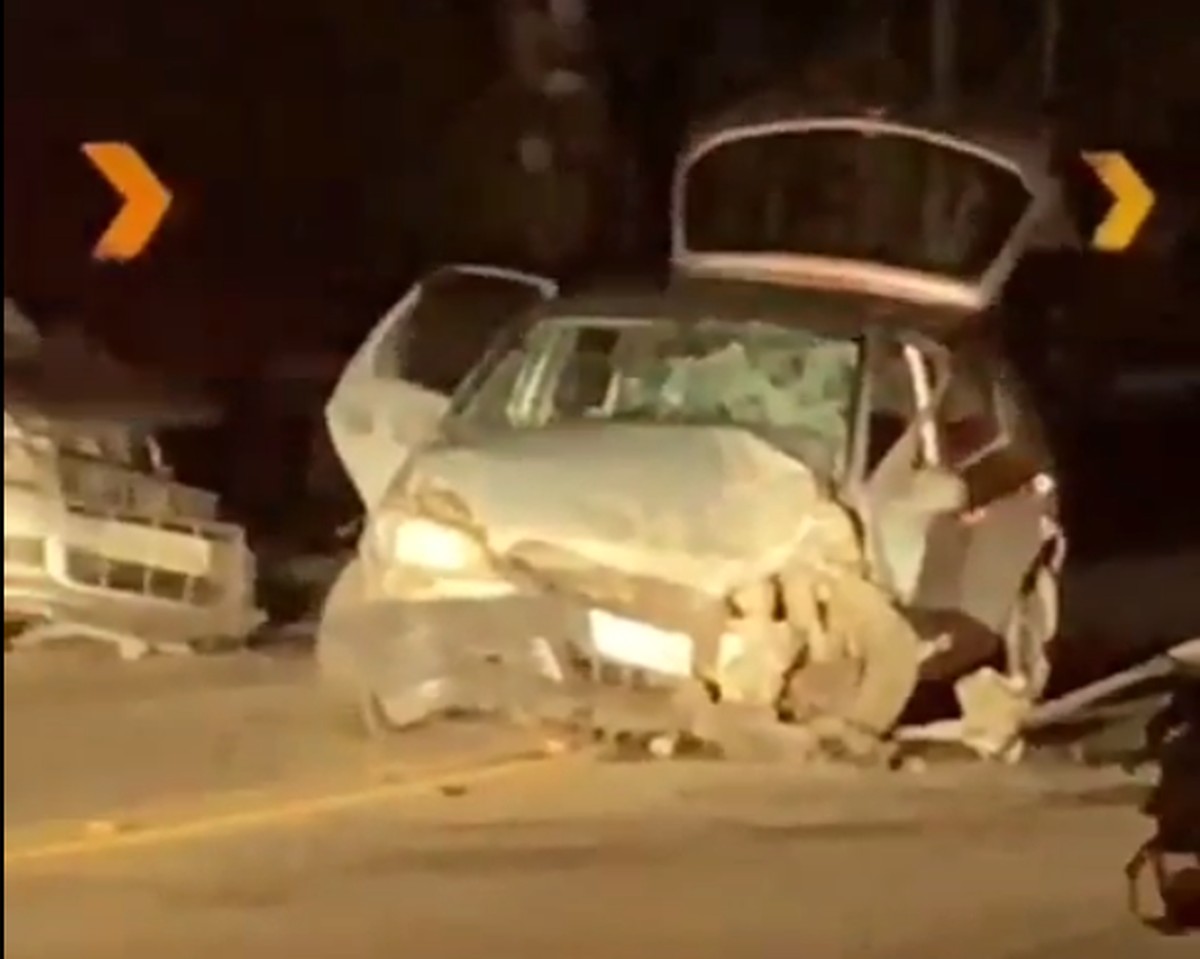 Motorista fica gravemente ferido em acidente na Oswaldo Cruz em Taubaté ...