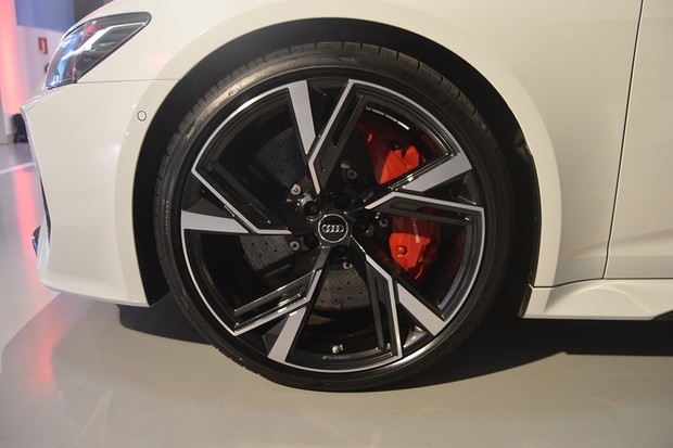 40 FOTOS EM DETALHES DOS NOVOS AUDI RS 6 AVANT, RS Q8 E R8 QUE CHEGAM ...